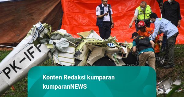 Fakta-fakta Pesawat Latih Jatuh di BSD | kumparan.com